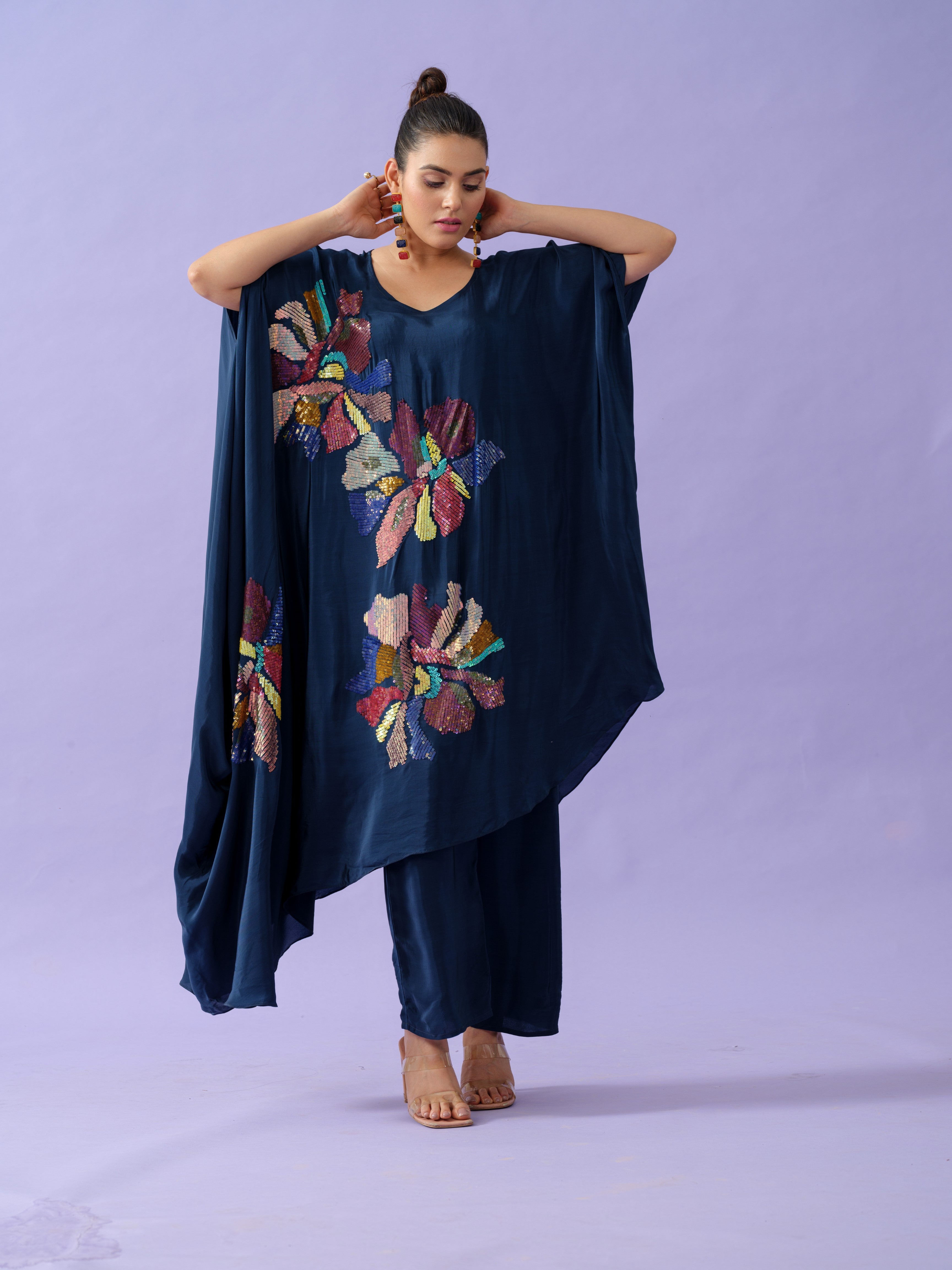 Navy Embroidered Floral Sequence Tunic Set – Peetazari